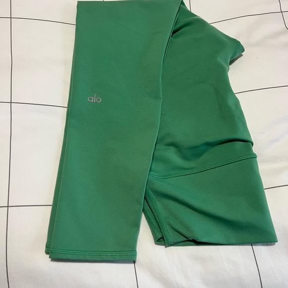 ALO Yoga | Pants & Jumpsuits | Alo Yoga Green Leggings | Poshmark